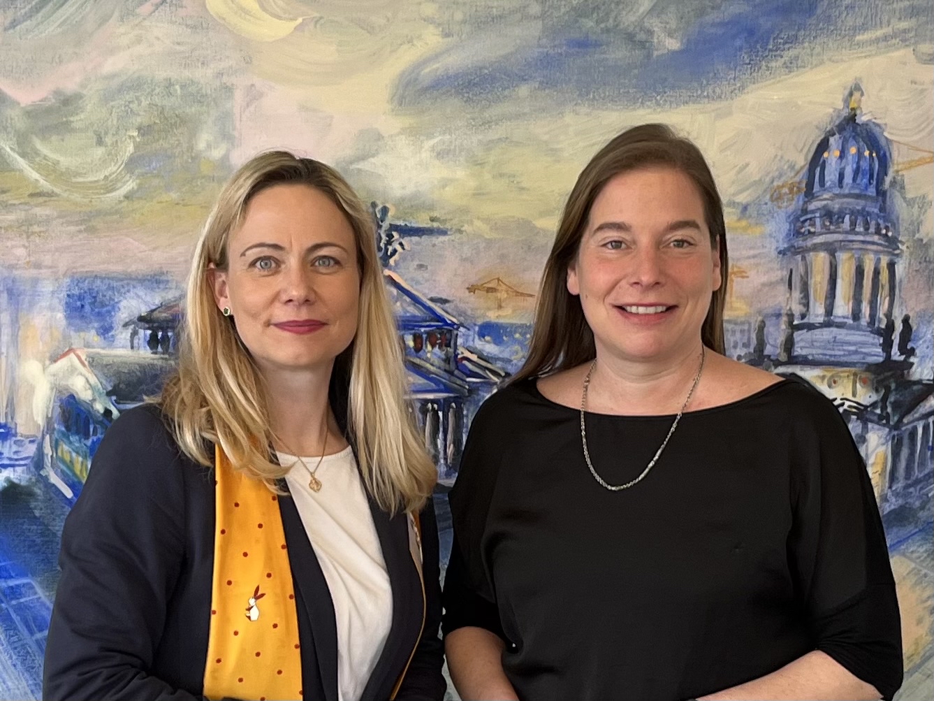 Mandy Baum im Gespräch mit DSEE-Vorständin Katarina Peranić ...